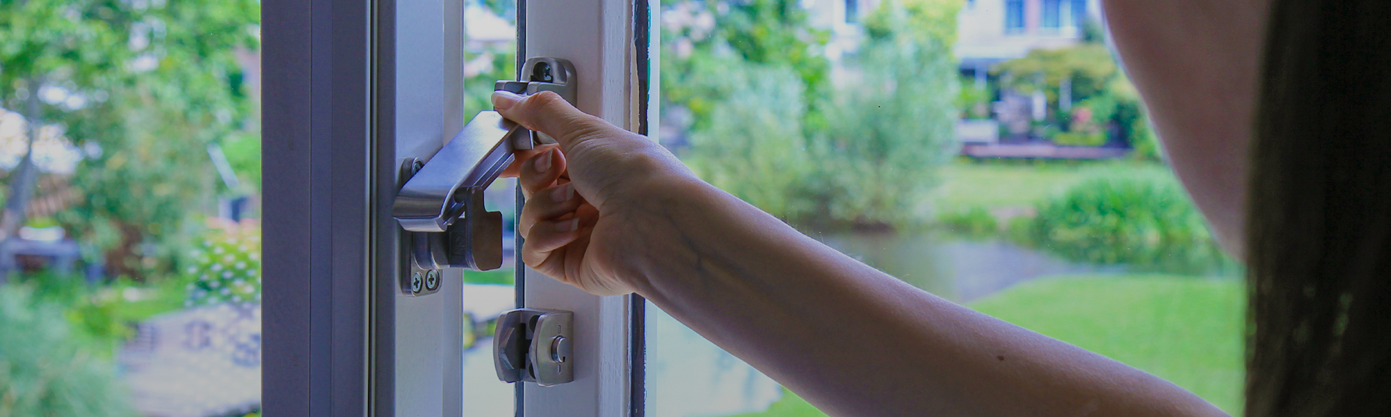 Window security | AXA Home Security