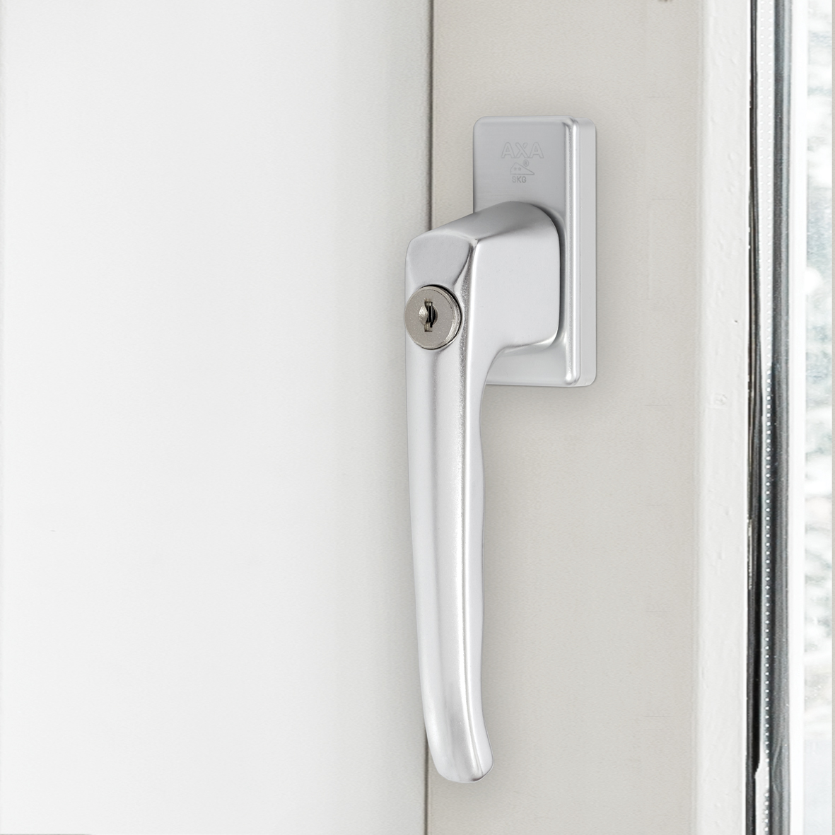Security tilt-and-turn window handle L - AXA Home Security 🇬🇧